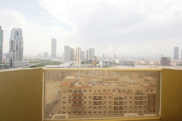 "Modern 1bhk In Sunrise Tower, Jvc  Fully Furnished!" - ドバイ