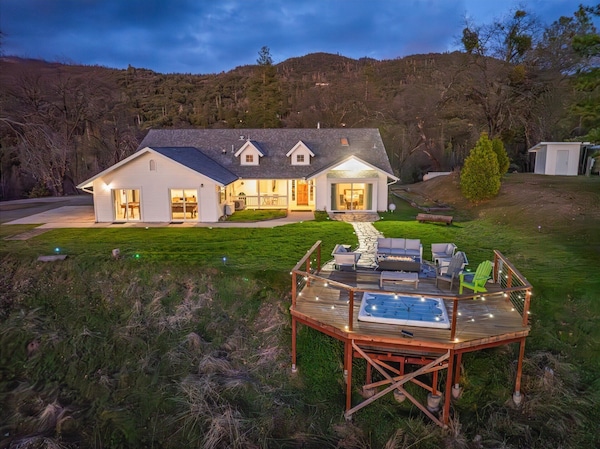 New! Yosemite Dream Nest With Huge Views/spa/firepit/pet Friendly! - Oakhurst, CA