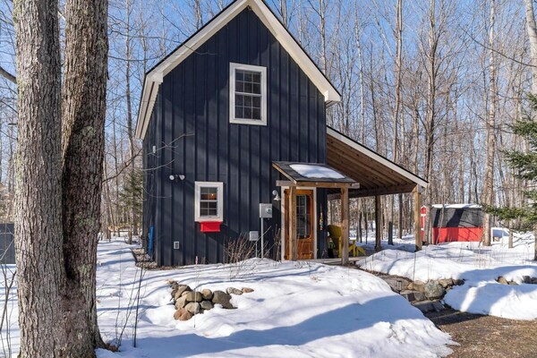 Tranquil Retreat Nestled Among The Trees  Access To Waterfront! - Mackinaw City, MI