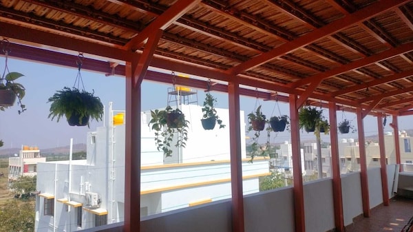 Aarunya Home Stay Amidst Hill And Windmill Facing Property - Chitradurga
