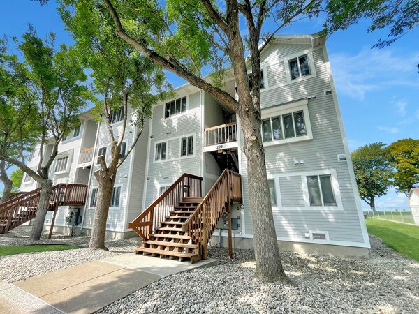 Cozy 1-bedroom Waterfront Condo In Peaceful Port Clinton - Port Clinton, OH