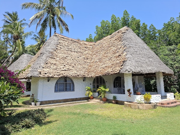 Charming Villa With 1 Bedroom And Wifi, Ac In Peaceful Mtwapa - Mombasa