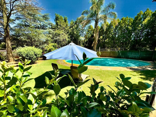 Nature's Haven: 7-bedroom Villa With Pool, Wifi & Serene Surroundings - Johannesburg