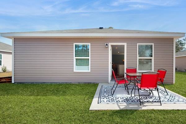 Coastal Home Near Golf Courses And Close To Beach Attractions - Central Ac & W/d - Ocean Isle Beach, NC