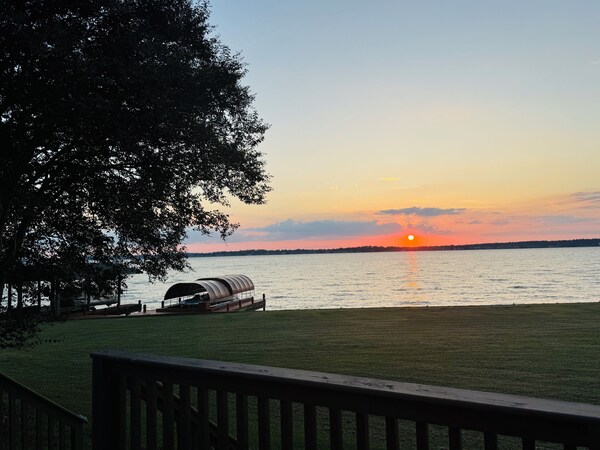 Lakefront And Lakeview - Sunsets & Serenity At Gorgeous Lake Conroe, Willis, Tx - Lake Conroe, TX