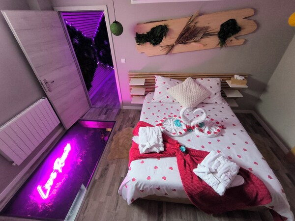 Paradise And Love Room! Magnificent Apartment With Private Spa Room. - Haguenau