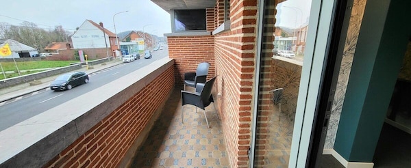 Estudio-vista A La Calle-baño Privado-exclusivo-2 - Saint-Ghislain
