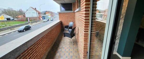 Studio-strassenblick-eigenes Badezimmer-klassisch - Mons