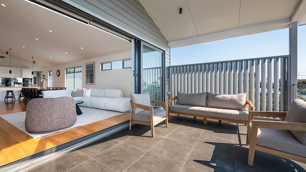 Ocean Oasis | Luxe Coastal Retreat | Water Views - Dromana