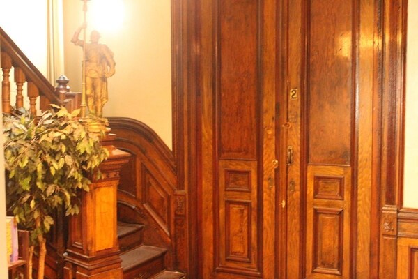 Chic Studio Apartment In Brownstone With Wifi.  Very Quiet Building. - 