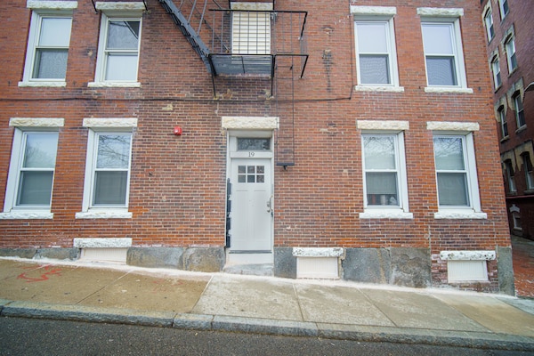 Lux 1st Floor 3brm/1bath North End - West End - Boston