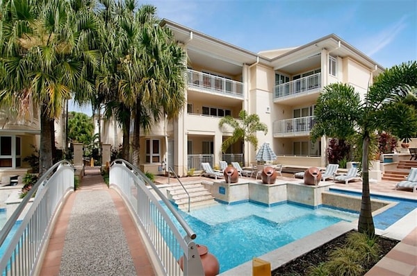 Laguna On Hastings - One Bedroom Ground Floor Apartment - Noosa Heads