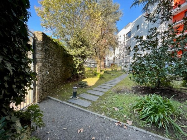 Apartment In The Center Of Town, View Of The Jardin Des Plantes, With Secure Parking. - Nantes