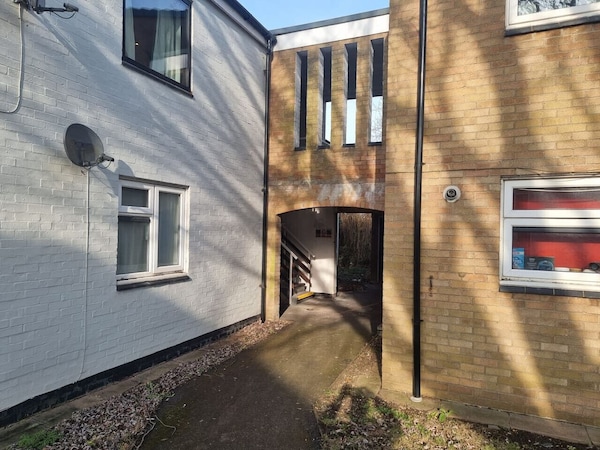 Spacious 2 Bed Luxury Apartment Near Station - Cambridge