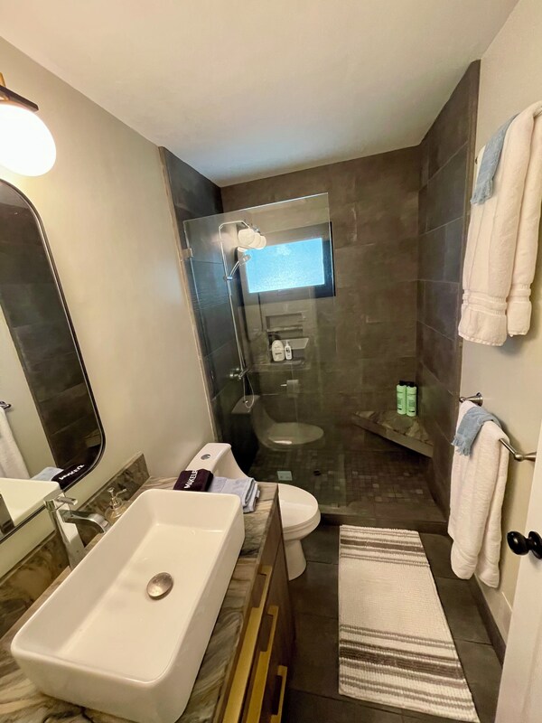 Peaceful Forest Home, 5 Minutes From Downtown! - Grass Valley, CA