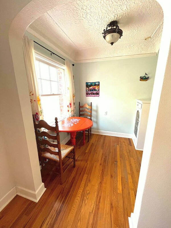 1 Br In Ne Historic Building - Portland, OR
