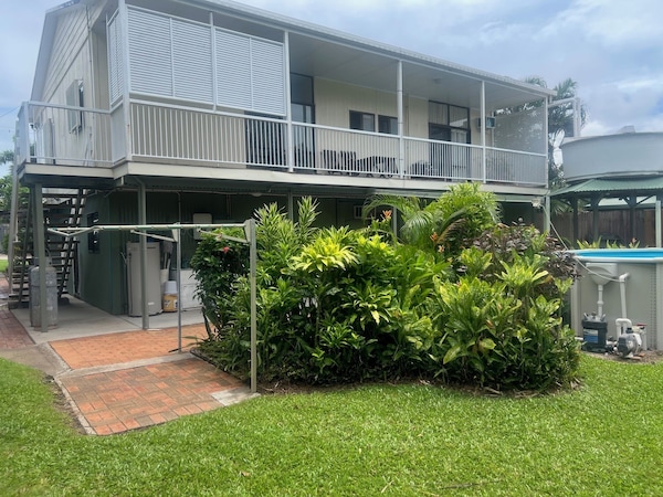 Horn Island 3 Bedroom House With Tropical Gardens - Thursday Island