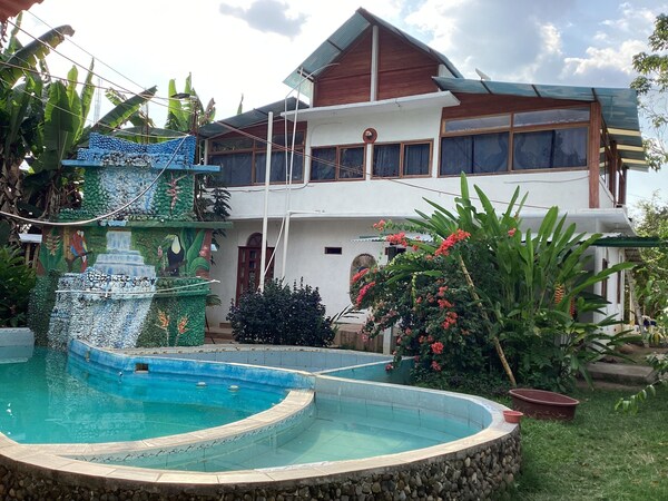 Vuelo Del Aguila, 4 Suites, 6 Baños 6 Aa, Starlink Alberca Rústica, 14 Huéspedes - Tapachula
