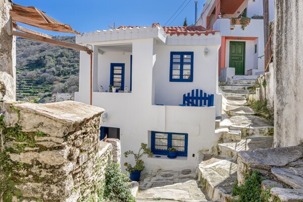Maison De Vacances 'Anastasia The Traditional House' Avec Vue Sur La Mer, Balcon Et Wi-fi - Kéa