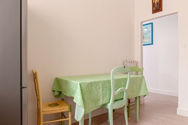Ferienwohnung 'Casa Liburnia' Mit Gemeinschaftsgarten, Wi-fi Und Klimaanlage - Livorno