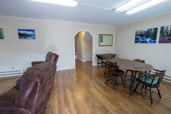Charming House Near Beaches & Olympic National Park - Forks, WA