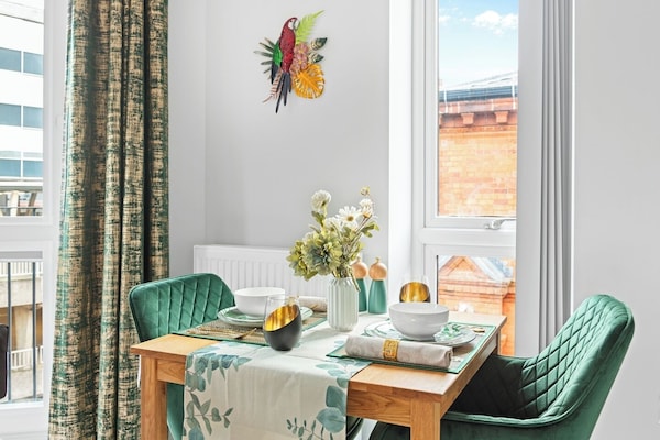 Luxury Leicester Apartment Retreat - University of Leicester