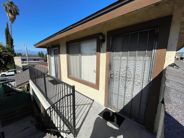 The Central Spot 2br 1ba Apartment; Wifi, Ac, Laundry, Rowland Heights, Ca - Diamond Bar