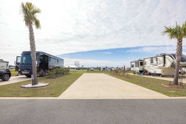 Luxury Rv Lot 98 At Grand Riviera Resort In Foley, Al - 