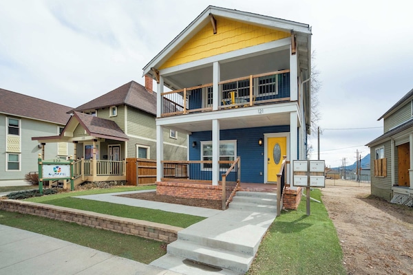 Modern Muse! Cozy Downtown Retreat With Workspace - Manitou Springs, CO