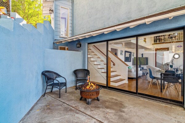 Quiet Mountain Home With Stunning Views Of The Valley - Burbank, CA