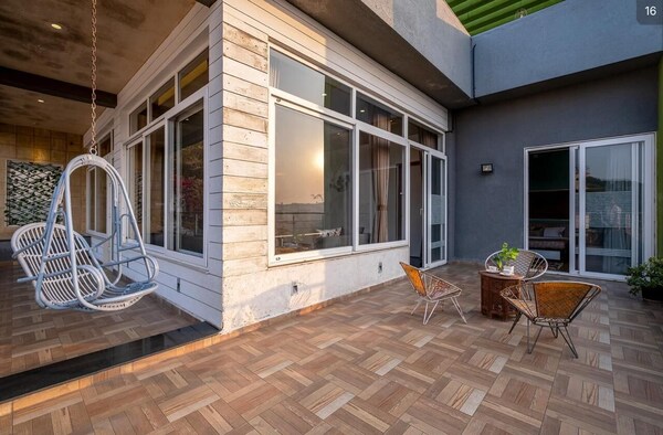 4-bedroom Bungalow In Welcoming Pune With Wifi, Ac - Pune
