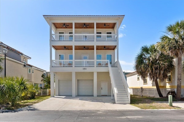 "Surf And Sound" New Listing! Luxury Home! Elevator, Pool, Kayak/paddleboard - Navarre Beach, FL