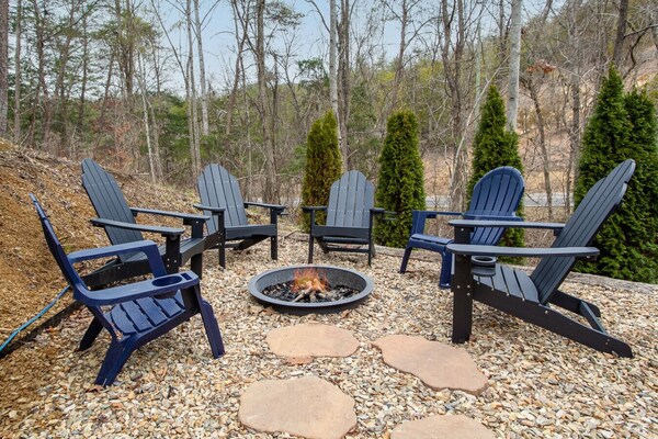 Whiskey Stone - Hot Tub, Fireplace, Grill & Arcade - Douglas Lake, TN