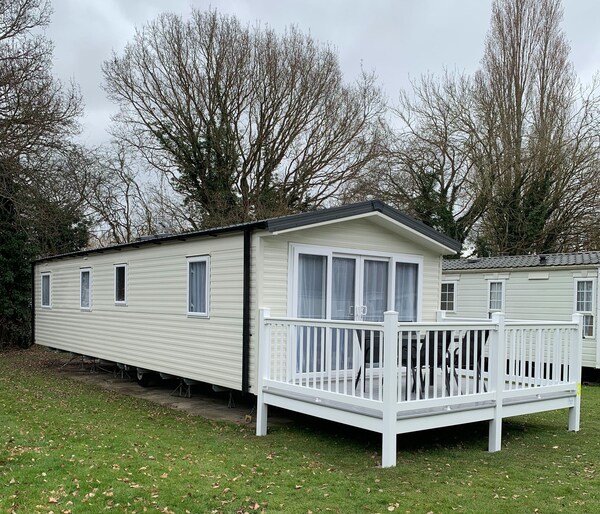 Malton New 3 Bedrooms Caravan - Frinton-on-Sea