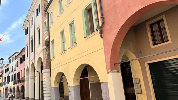Appartamento Ai Portici Via Savonarola - Montegrotto Terme