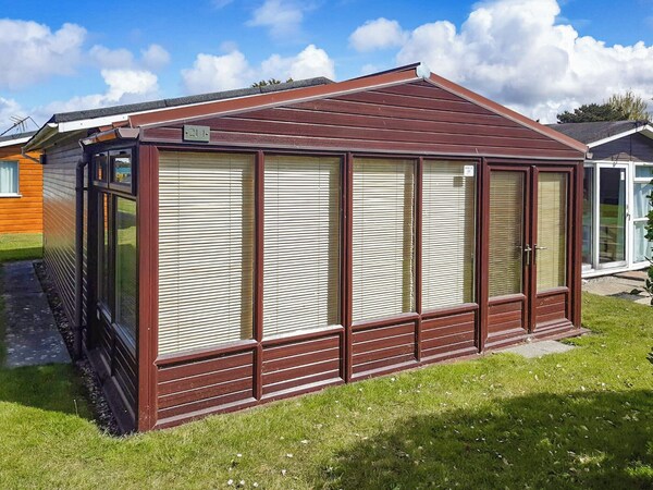 2 Bedroom Accommodation In Padstow - Polzeath Beach