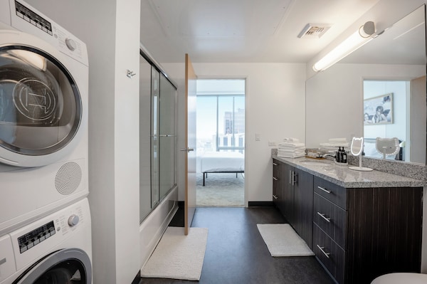 The Best View In Town 1bdr W/pool, Parking, Gym - Beverly Hills, CA