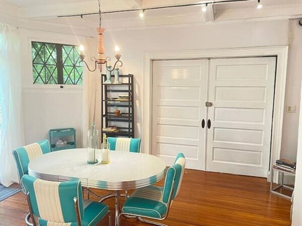 Whimsical 1-bedroom Apartment - Birmingham, AL