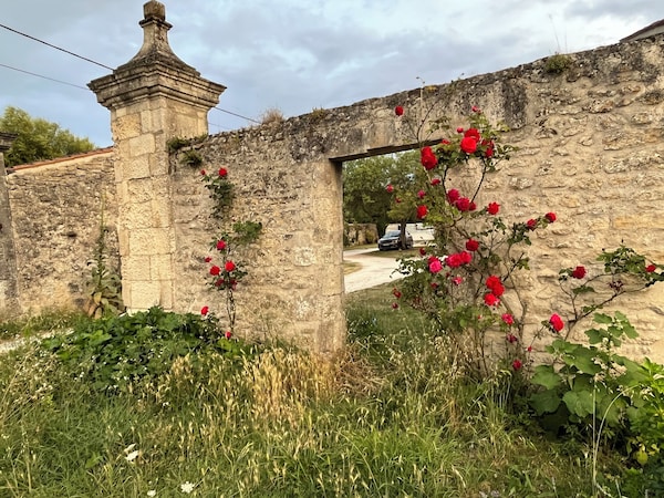 Charmant Appartement Dans Une Ancienne Ferme Du 17éme Siècle, 4 Personnes - Île d'Oléron