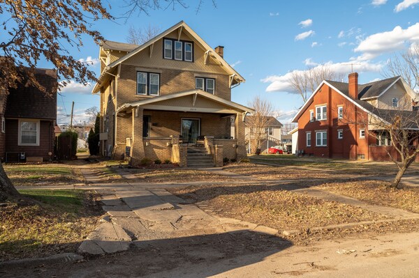 Huntington Modern History - 4br Mu, Dt, St Marys - Camden Park, Huntington