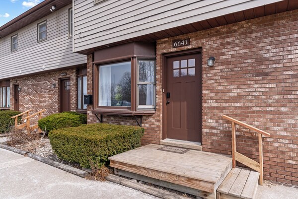 Lovely Groveland 2br/2.5 Bath Townhome- Unit 6641 - Holly Recreation Area, Holly