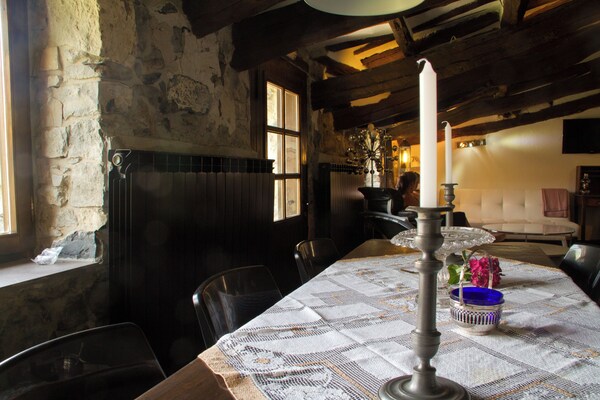 Antigua Casa En La Montaña De Piedra, Roca Y Madera. Jardín Privado Y Barbacoa - Enciso