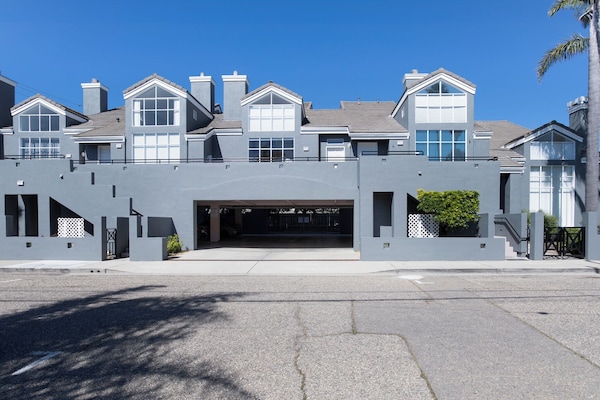 233 Park Ave In Pismo Beach - Pismo Beach, CA