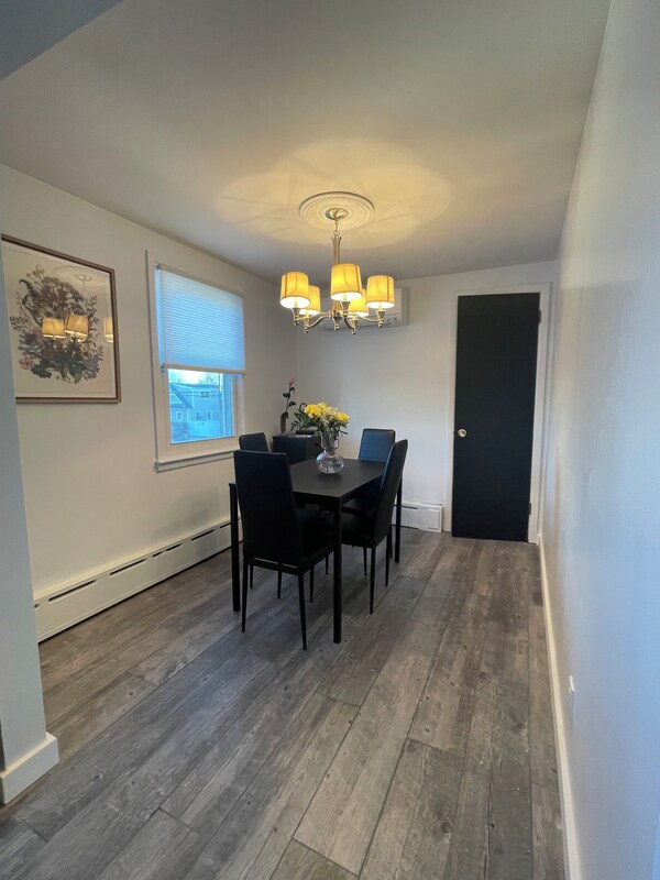 Beautiful 1-bedroom Apartment In Charming  Franklin Square Li, Close To The City - Garden City, NY