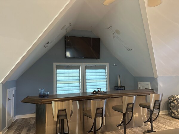 Coolest Home Away From Home! Super Cozy, Modern, And Comfy! - Dallas, PA