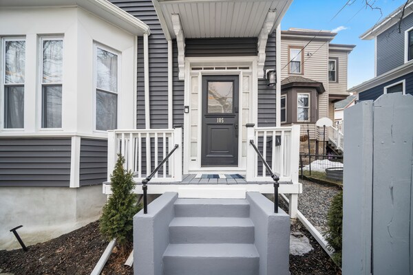 Luxury 3brm/1bath Duplex In Jp - Lexington, MA