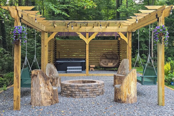 Hot Tub, Fire Pit & Patio: A-frame Stafford Cabin - Sam Farm, Goldvein
