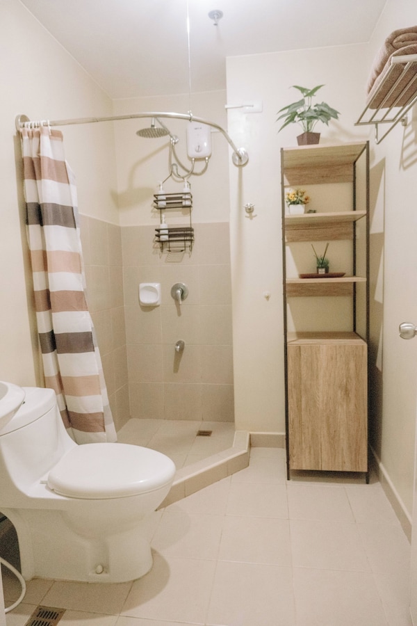 Playful & Charming City Loft - Iloilo City