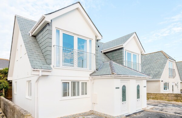 Fistral Palms 2 Is A Beautifully Designed Two-bedroom Cottage - Pentire