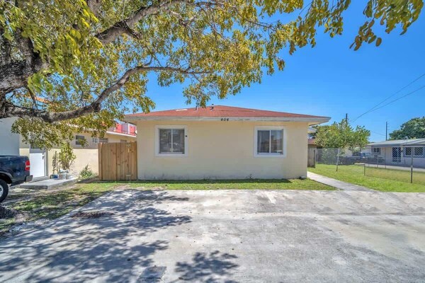 Cozy Hallandale Home | Prime Location & Family-friendly - Hallandale Beach